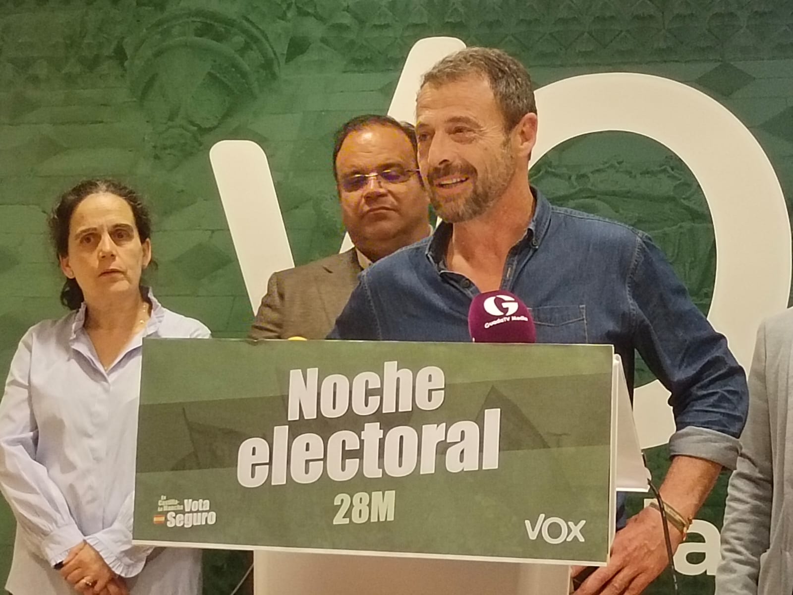 Toquero lanza un mensaje alto y claro: "Vox no va a regalar nada ...
